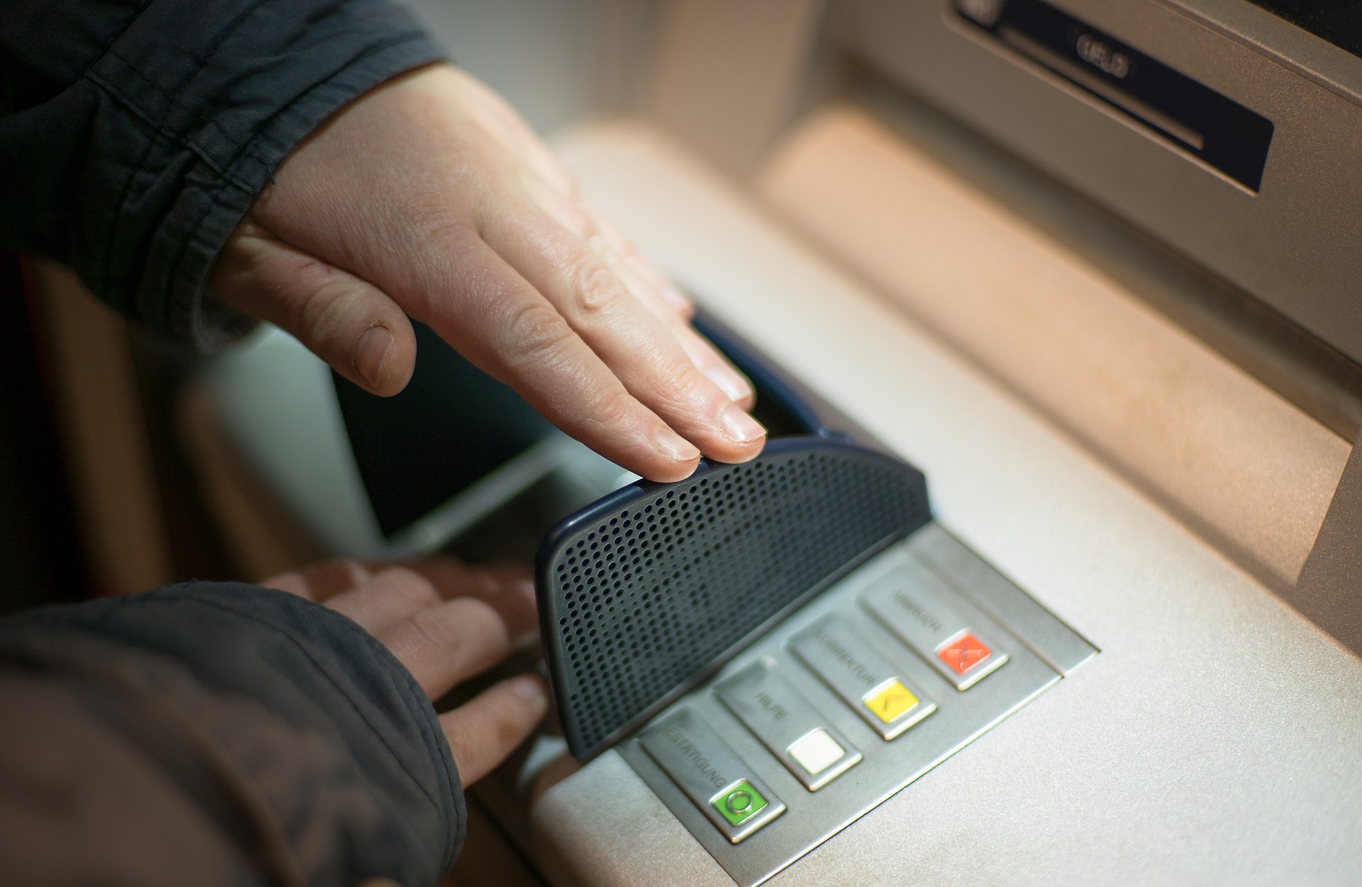 ATM Safety Precautions: Security Tips You Need to Know - ATMeye.iQ